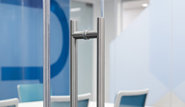 ALUR Glass and Modular Dividing Wall