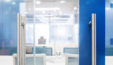 ALUR Glass and Modular Dividing Wall