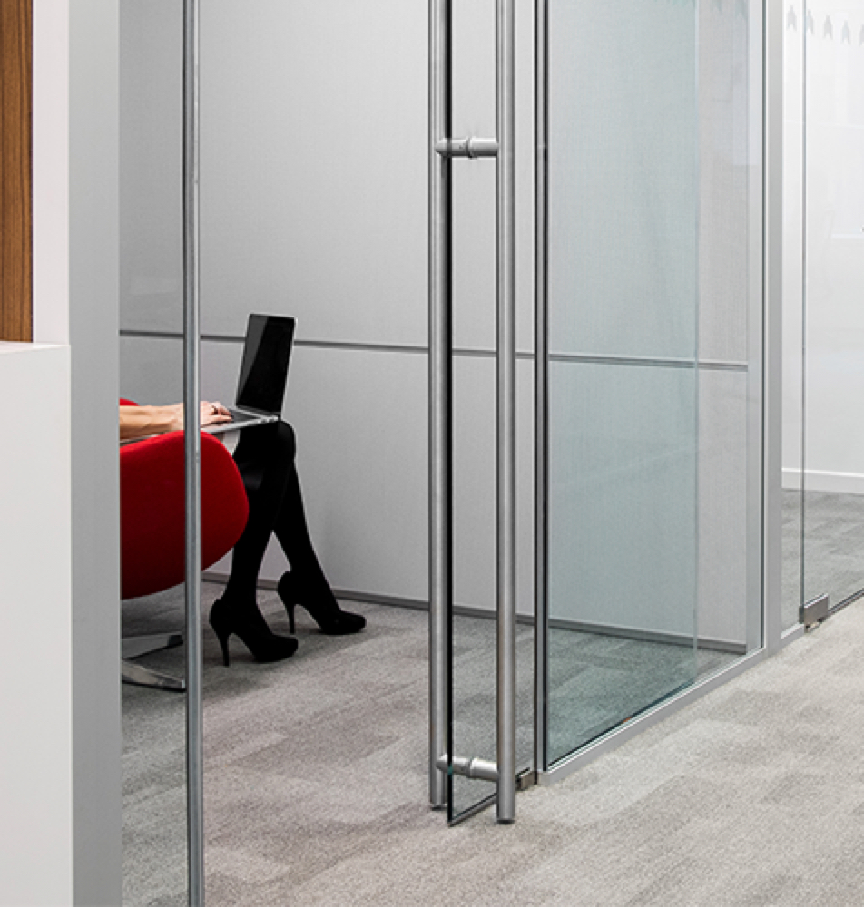 ALUR Glass and Modular Dividing Wall