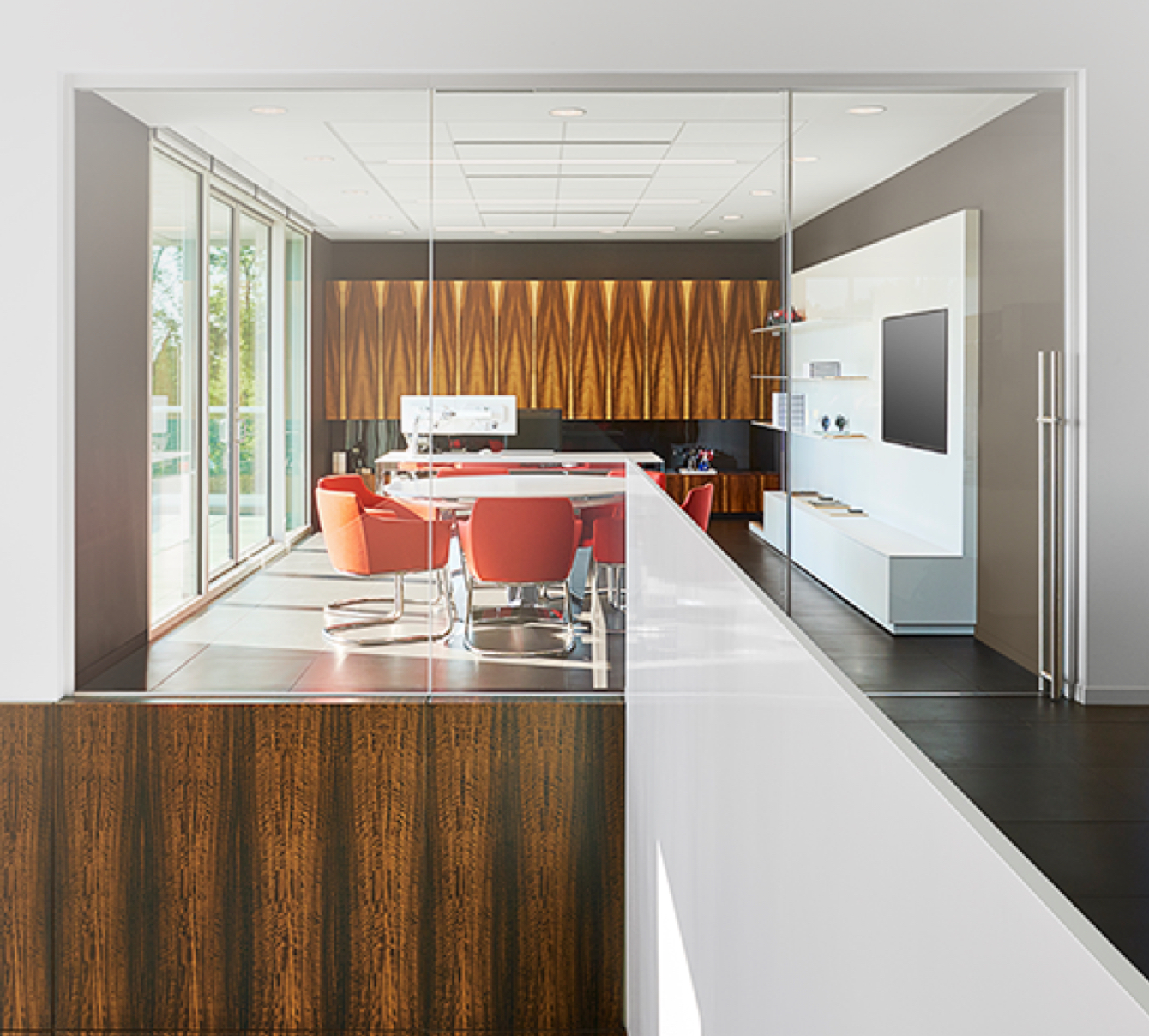 ALUR Glass and Modular Dividing Wall